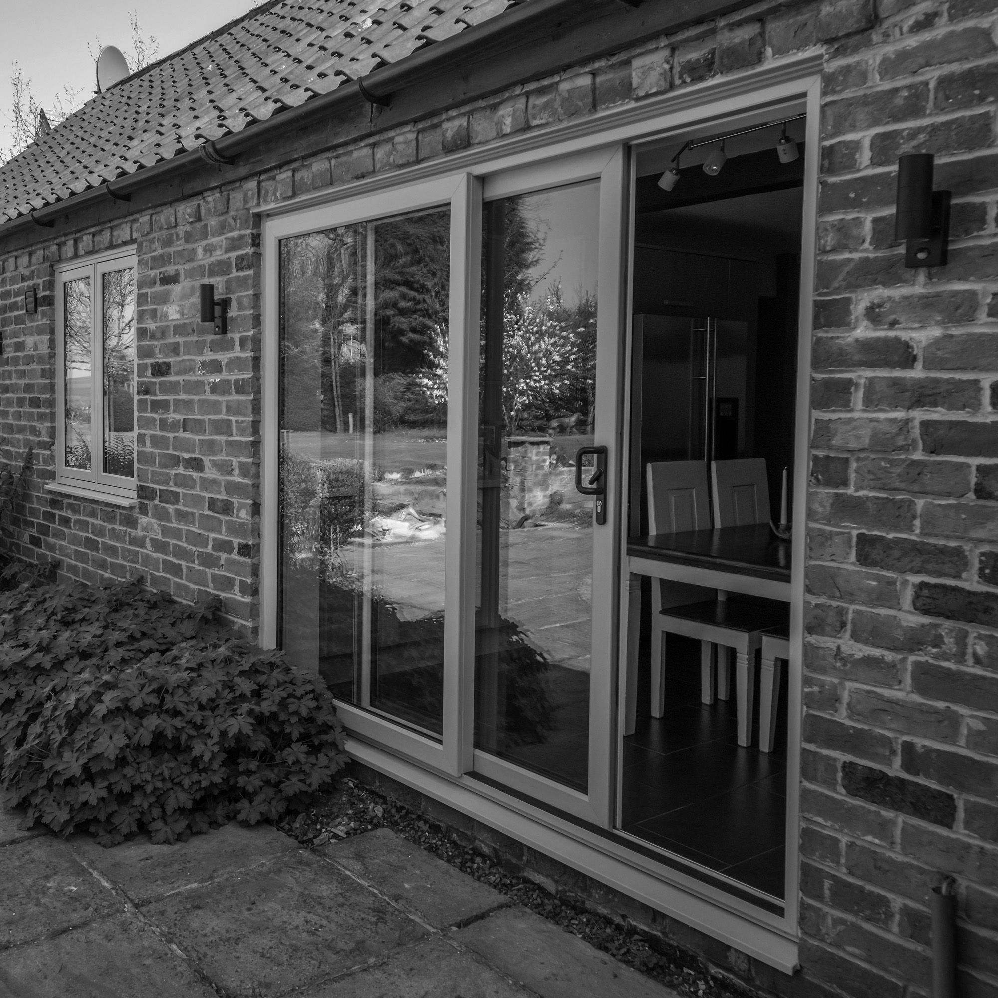 Crystal uPVC Grey 7016 External White Internal Sliding Patio Right to ...